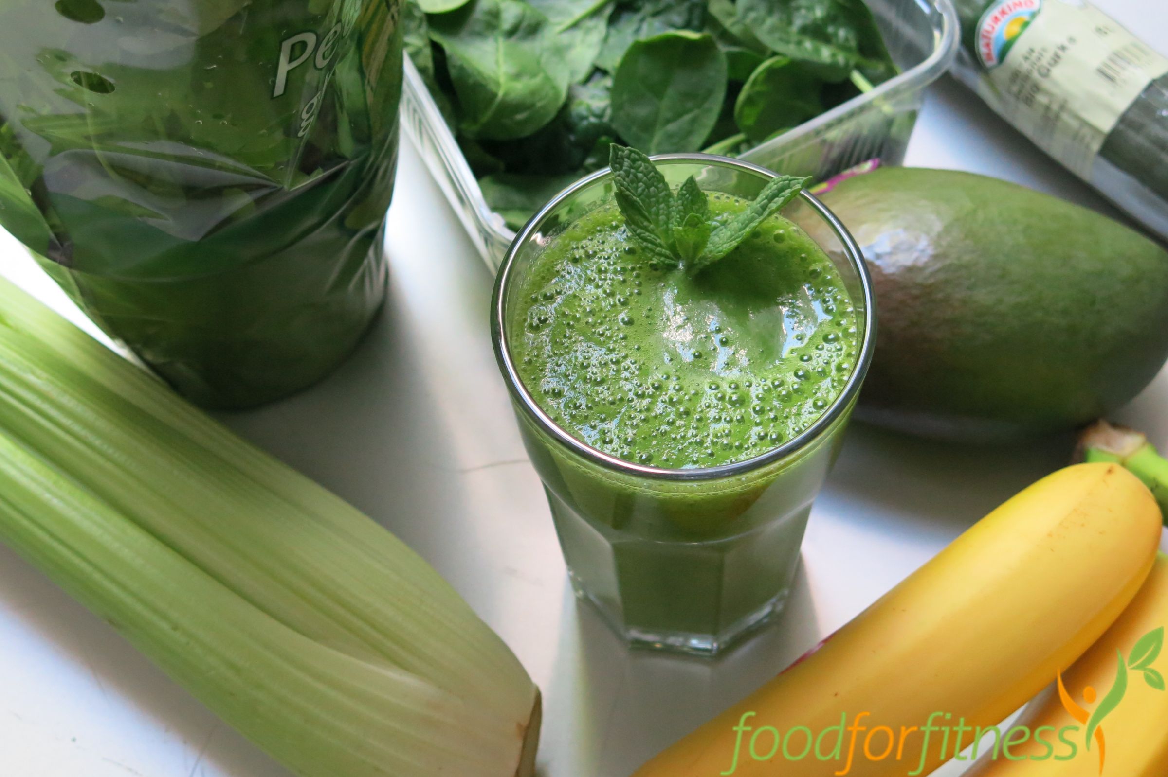 Grüne Smoothie Test Teil 5: Aschermittwoch-Smoothie - food for fitness